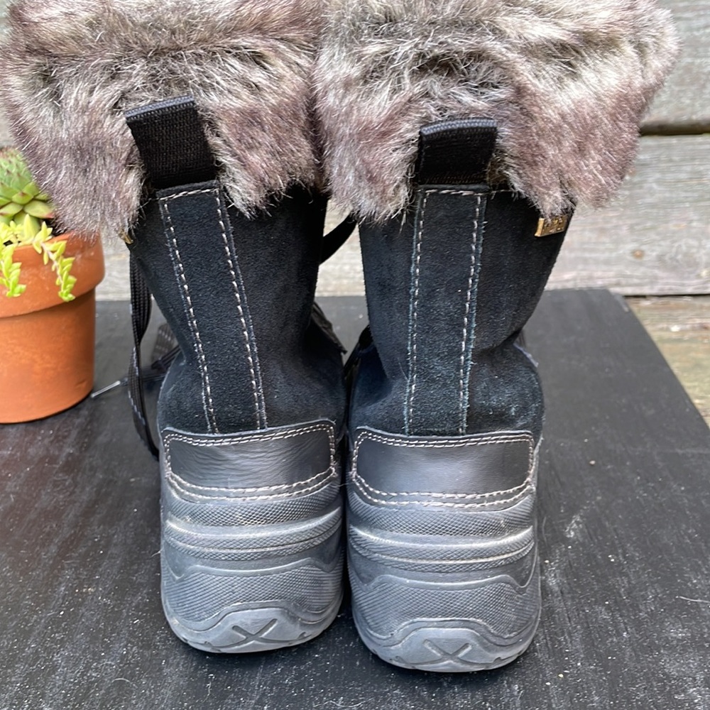 Khombu Water Resistant Boots. - Gem